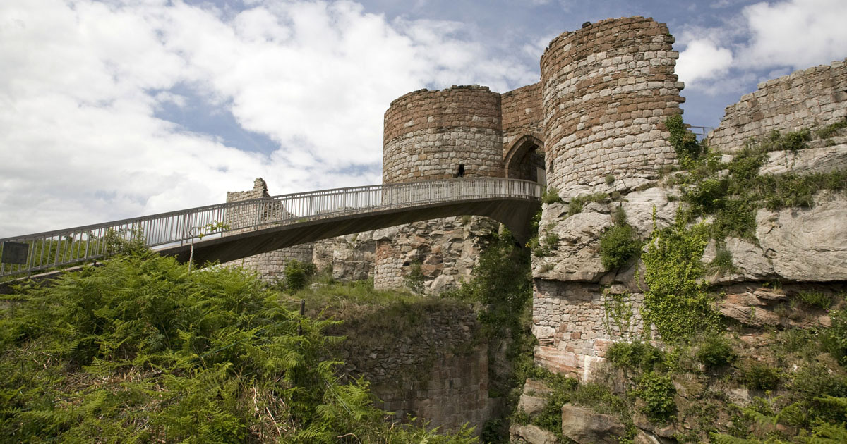 Beeston Castle (Fortification, Cheshire, England)