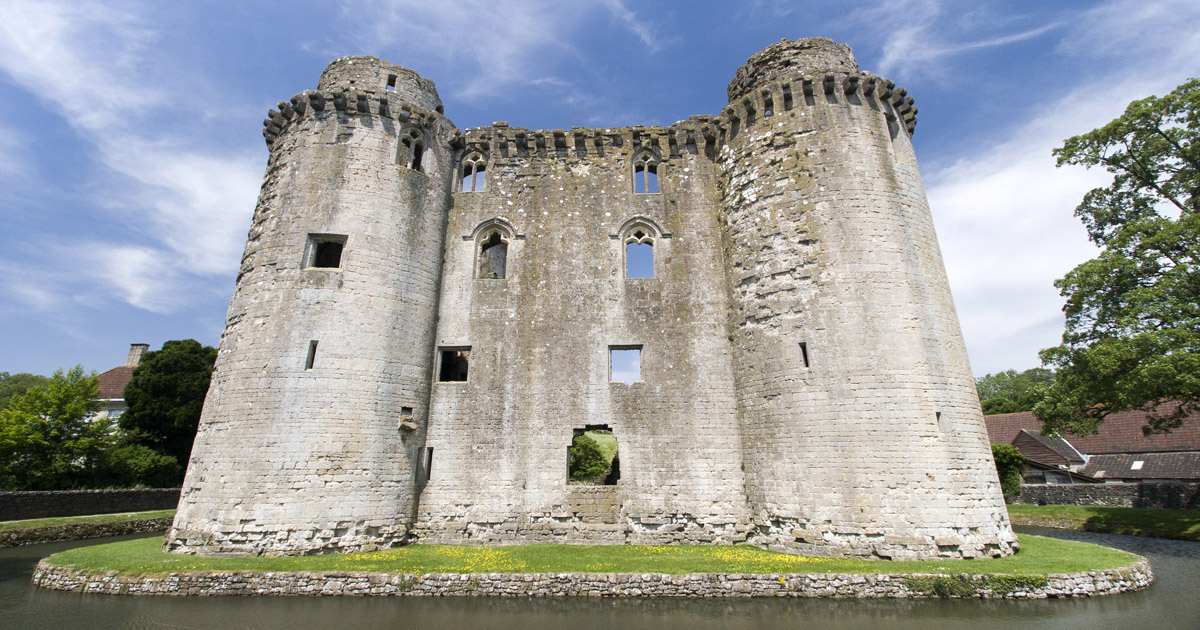Nunney Castle (Fortification, Somerset, England)