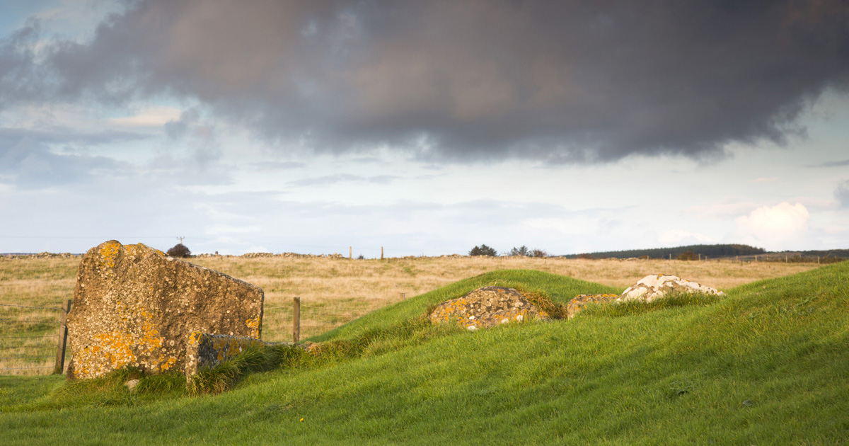 Torrylin Cairn (Burial Chamber, North Ayrshire, Scotland)