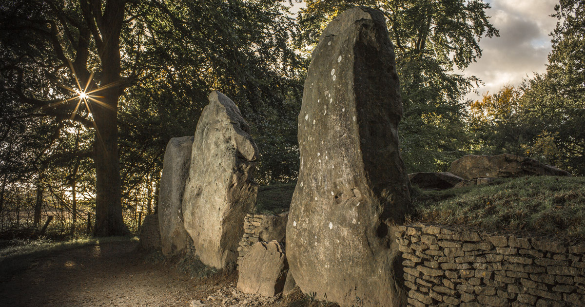 Wayland's Smithy (Burial Chamber, Oxfordshire, England)